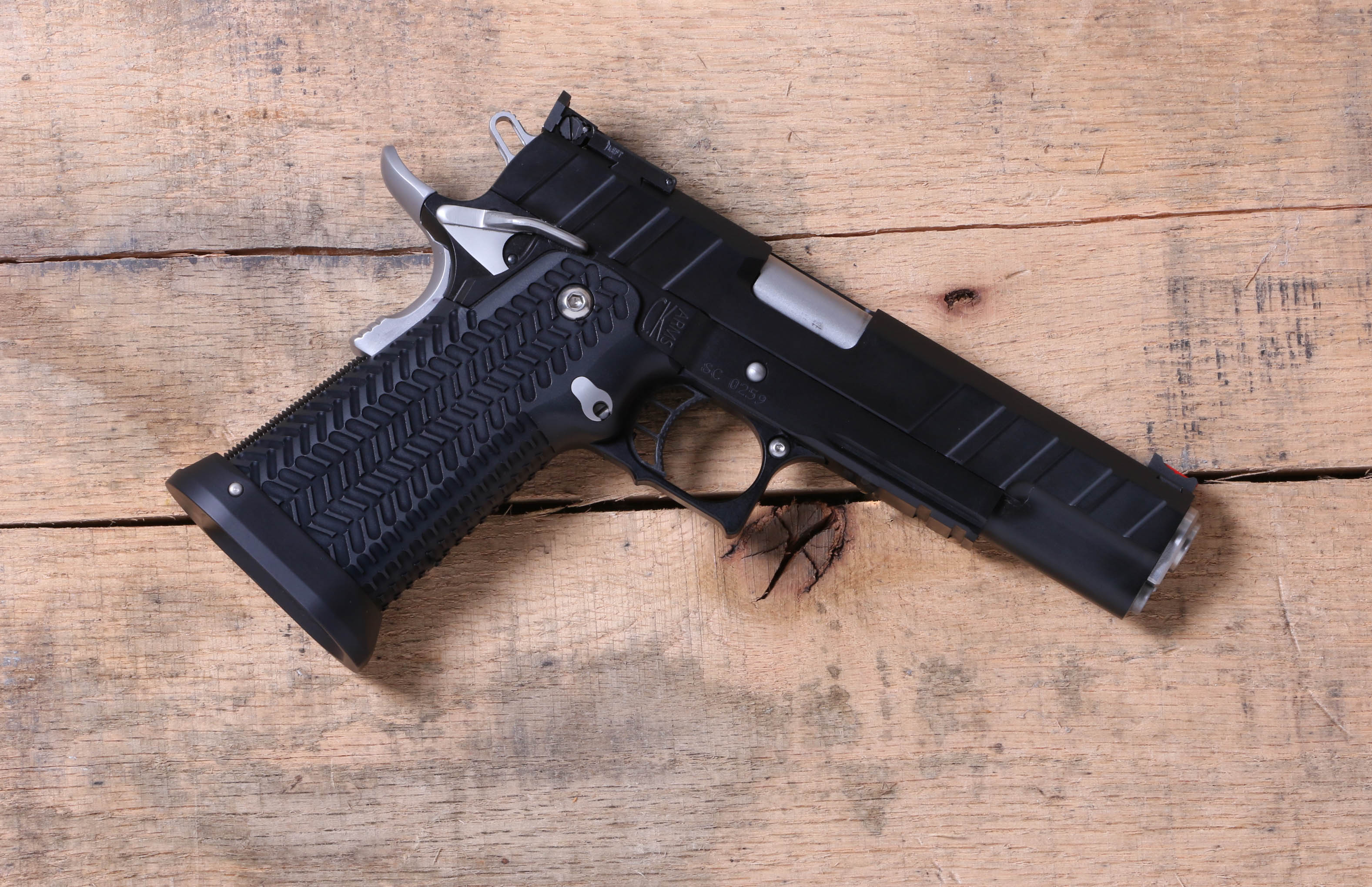CK Arms Hardcore Limited Gun 40S&W Classic Light Rail Steel Grip