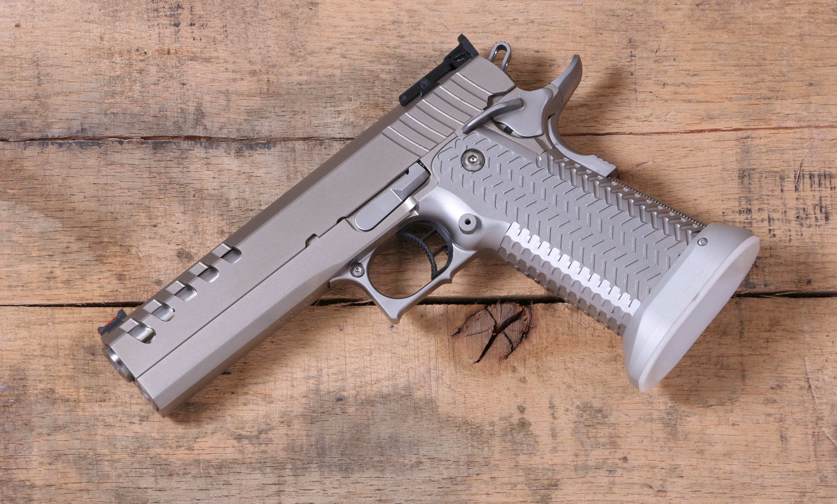 CK Arms Thunder Limited Gun .40 Silver Steel Grip